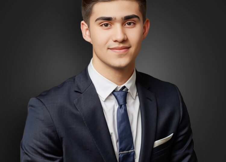 A successful journey from a Mobile shop to internet blogging ...